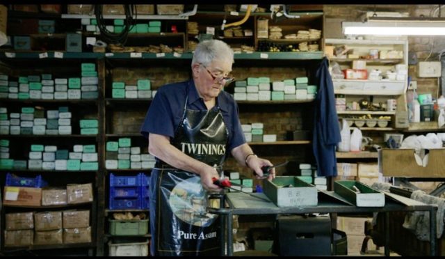 "Sharp Families", anteprima a Londra per il documentario su arrotini ...